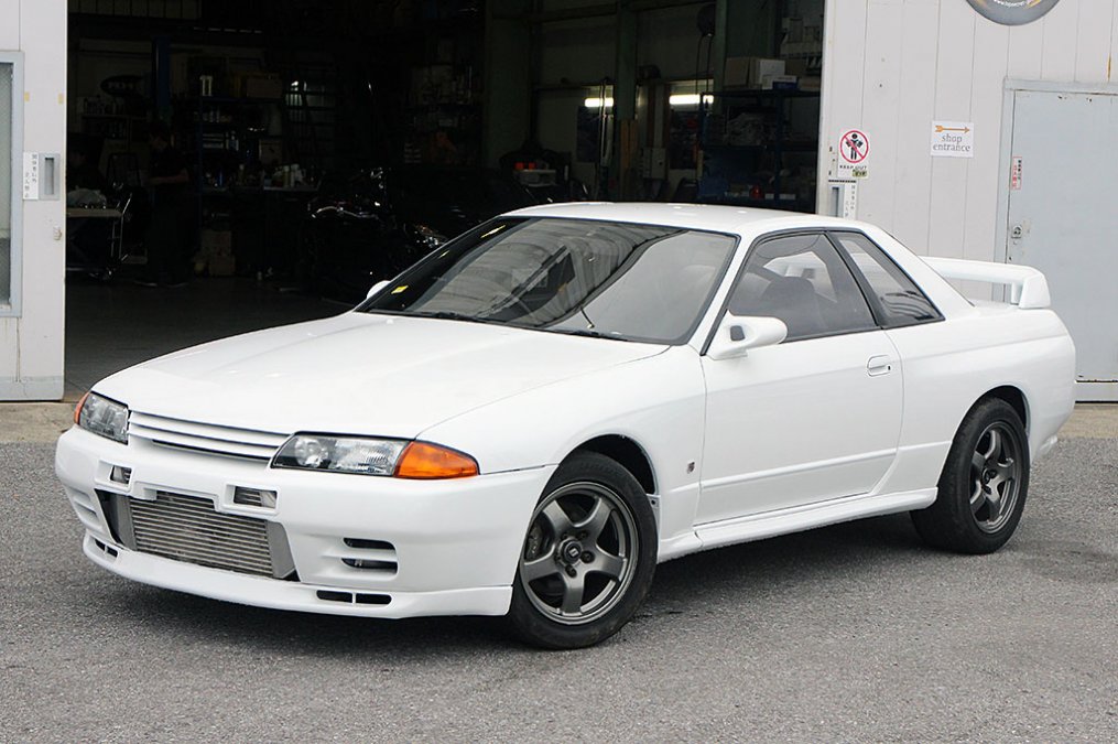 [Sold]TS BNR32 GT-R White – TOPSECRET
