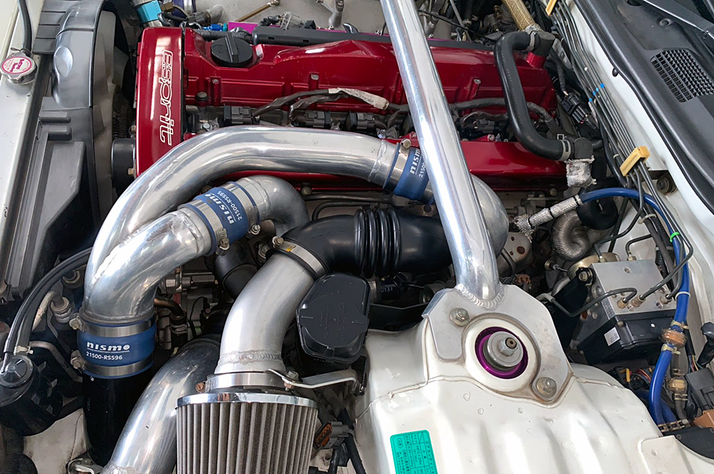 [Sold]BNR34 GT-R White – TOPSECRET