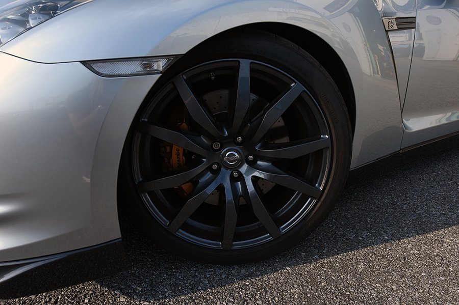 [Sold]R35 Silver Basic #1 – TOPSECRET