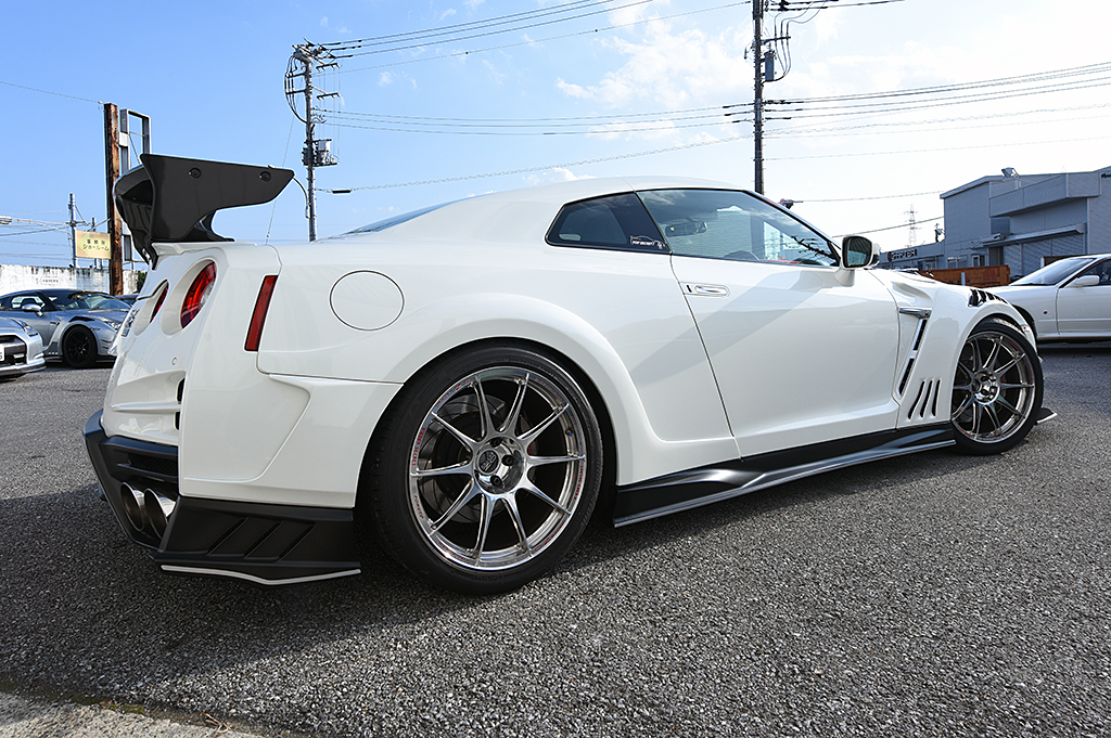 [Sold]TS R35 SN Edition White #1 Tokyo Auto Salon Show Car – TOPSECRET