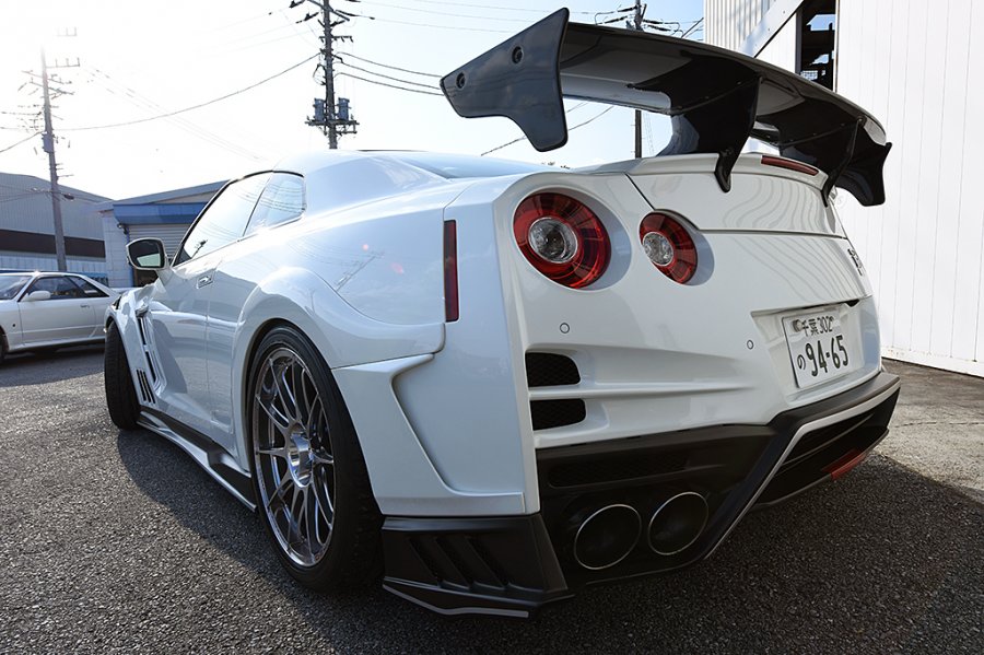 [Sold]TS R35 SN Edition White #1 Tokyo Auto Salon Show Car – TOPSECRET