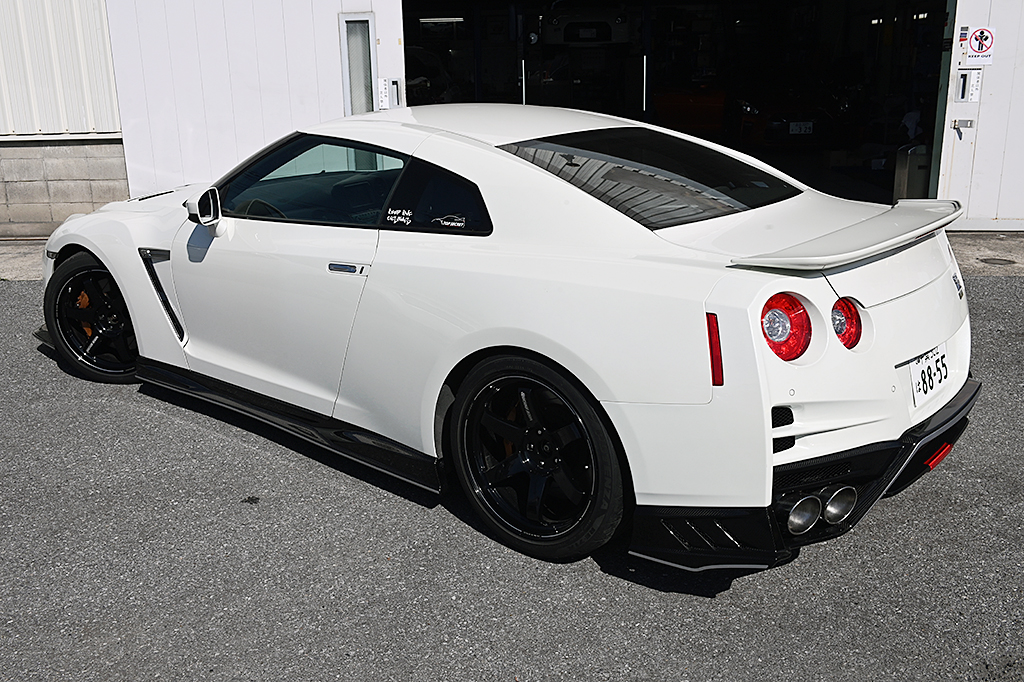 [Sold]TS R35 SN Edition White #2 Flat Rear Wing – TOPSECRET