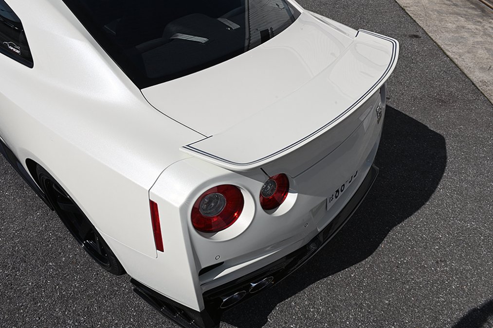 [Sold]TS R35 SN Edition White #2 Flat Rear Wing – TOPSECRET